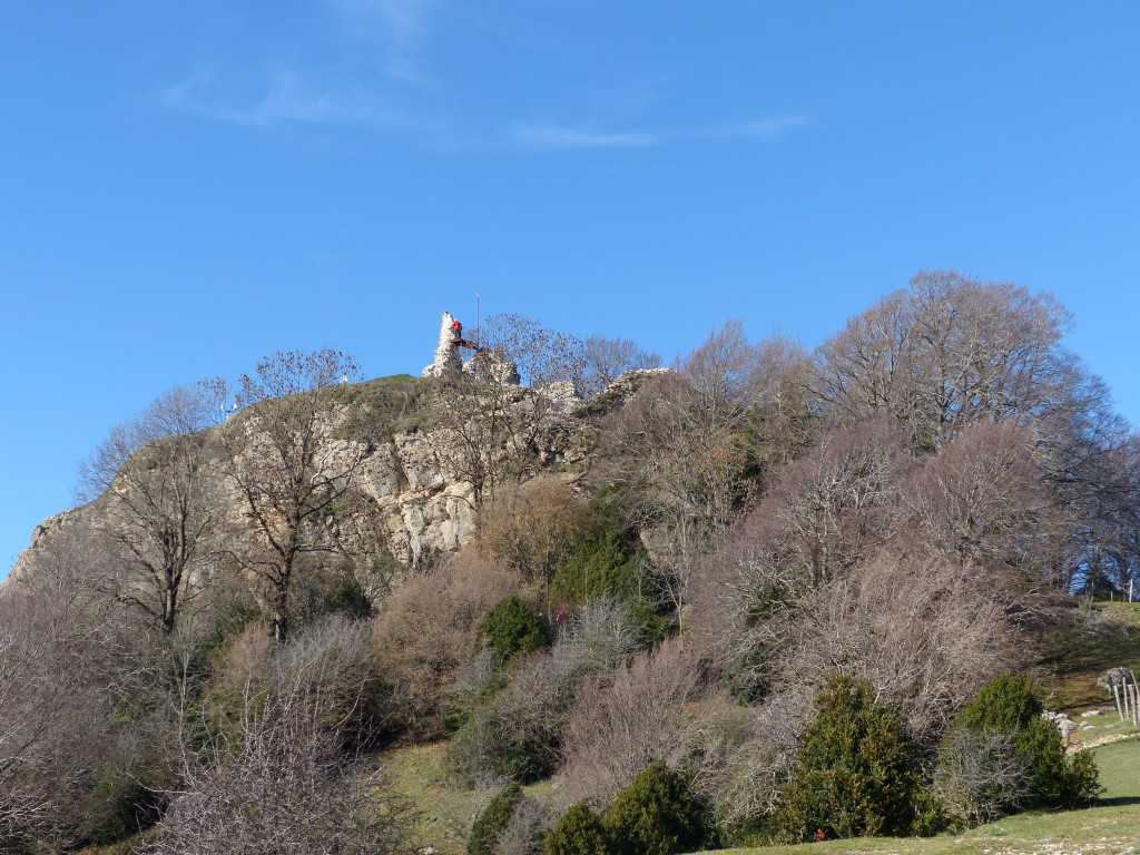 Castell de Milany, és una ruta per gaudir de senders magnífics.